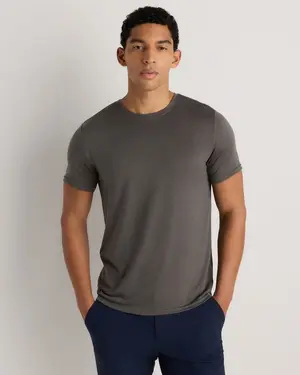Quince 100% Merino Wool All-season Short Sleeve Base Layer T-shirt - Charcoal