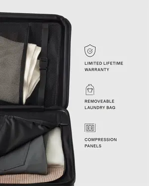 Quince Expandable Large Check-in Suitcase - Dark Green