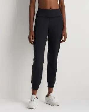 Quince Whistler Mid-rise Thermal Jogger - Black