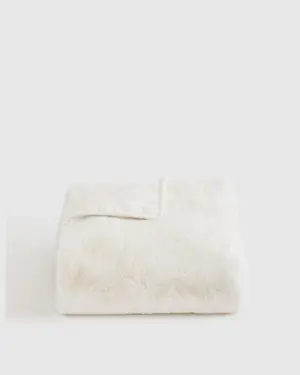 Quince Luxury Faux Fur Throw - Ivory