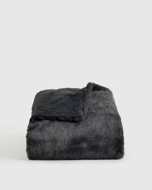 Quince Luxury Faux Fur Throw - Slate