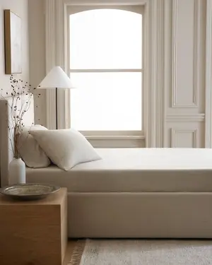 Quince European Linen Chambray Fitted Sheet Set - Natural