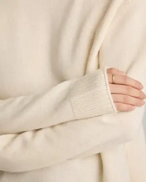 Quince Boxy Crewneck Mongolian Cashmere Sweater - Ivory