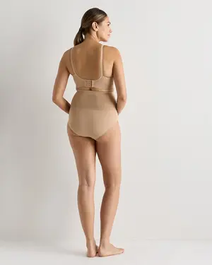 Quince Seamless Nursing Bra - Sand