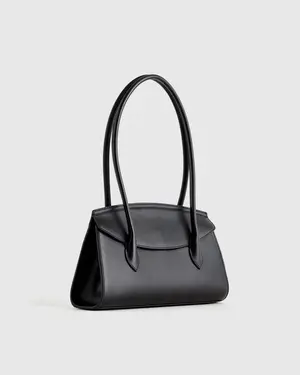 Quince Amelie Shoulder Bag In Italian Leather