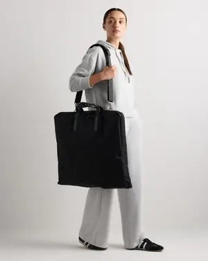 Quince Voyage Nylon Garment Bag - Black