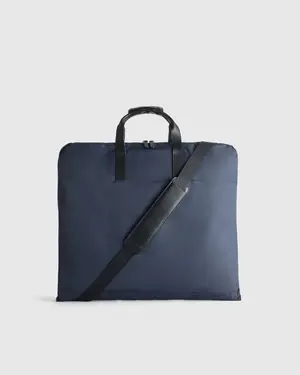 Quince Voyage Nylon Garment Bag - Navy