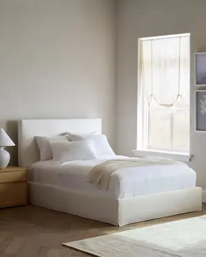 Quince Slipcover Bed In Performance Linen - Ivory