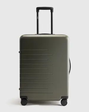 Quince Medium Check-in Suitcase - Olive