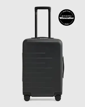 Quince Polycarbonate Carry-on Suitcase - Black
