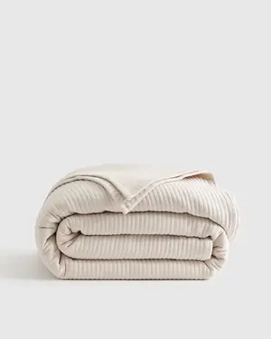 Quince Matelasse Coverlet Sand