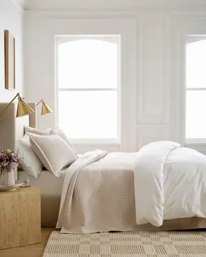 Quince Matelasse Coverlet - Sand