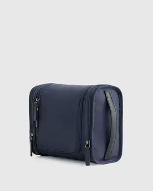 Quince Voyage Nylon Hanging Toiletry Case - Navy