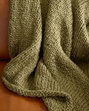 Quince Chunky Hand Knit Wool Throw