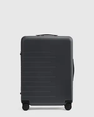 Quince Expandable Medium Check-in Suitcase - Black