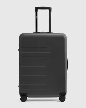Quince Expandable Medium Check-in Suitcase - Black