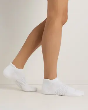 Quince Everyday Cotton Pilates Gripper Ankle Socks 4-pack - White