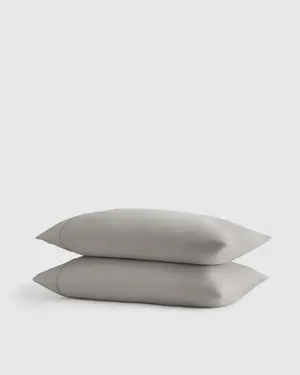 Quince Signature Giza Cotton Sateen Pillowcase Set - Light Grey