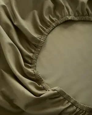 Quince Luxury Organic Sateen Fitted Sheet Set