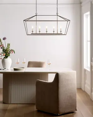 Quince Traditional Steel Linear Lantern Chandelier