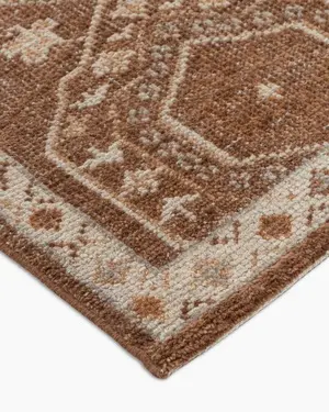 Quince Fara Hand-knotted Wool Rug - Brown