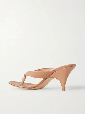 GIANVITO ROSSI Sofia 70 Leather Thong Sandals - Neutrals
