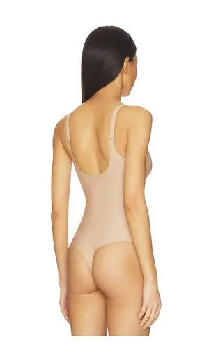 SKIMS Body Plunge Bodysuit - Clay