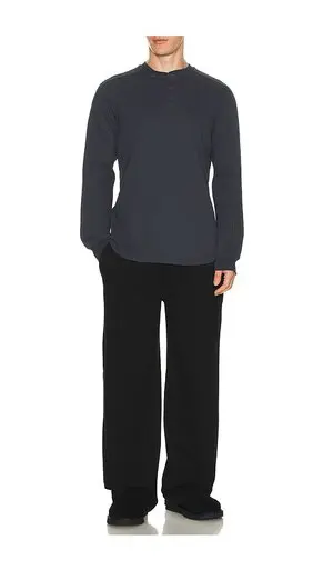 Barefoot Dreams Waffle Thermal Henley In Navy