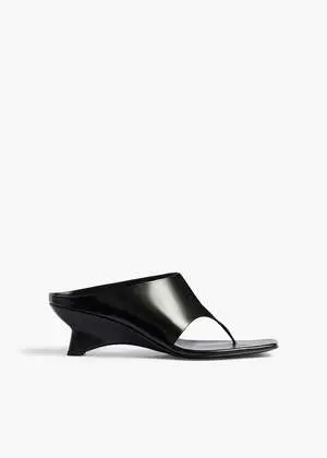 Khaite Marlow Mule In Glazed Leather - Black