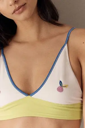EMILY ISABELLA Seamless Plunge Bralette
