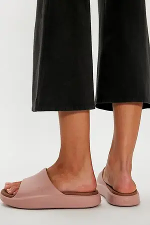 P448 Riviera Slide Sandals With Cooler Bag - Cipra
