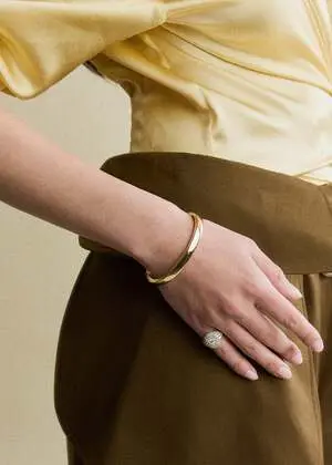 LUCY DELIUS Gold Dust Bangle - Yellow