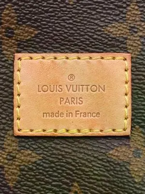 LOUIS VUITTON 2011 Monogram Saumur 30 Shoulder Bag