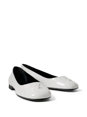 AMI Paris Heart's Friend Leather Ballet Flats - Neutrals