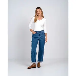 KETTLEWELL Darla Boyfriend Mid Rise Jeans - Mid Blue