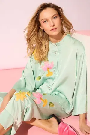 Natori Satin Essentials Embroidered Mandarin Pj Set - Red