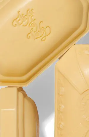CASWELL-MASSEY Elixir Of Love Bar Soap