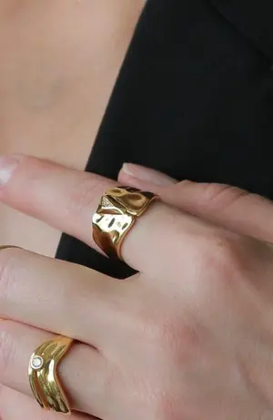 RETRO CHIC Snowing Adjustable Ring