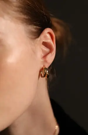 RETRO CHIC Leaf Earrings