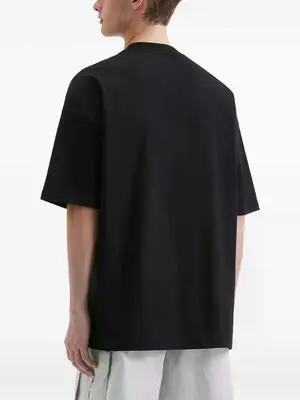 FIVE CM T-shirt With Detachable Necklace