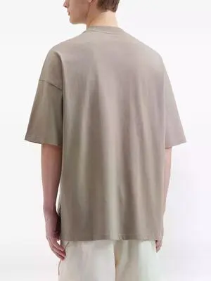 FIVE CM Necklace Round-neck T-shirt - Neutrals