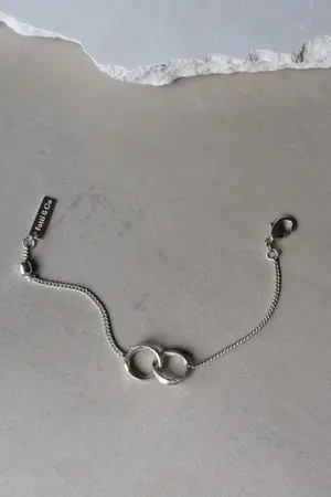 TUTTI Coast Bracelet With Interlocking Pendants - Silver