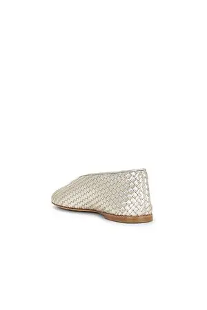 Bottega Veneta Rosa Ballet Flat In Metallic Silver - Platinum