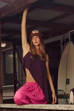 Free People Free-est Asymmetrical Hem Top Fudge