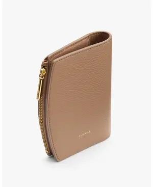 Cuyana Passport Wallet - Cappuccino
