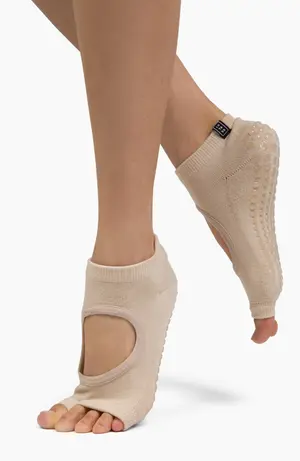 LUTAVA Antimicrobial Grip Ankle Socks