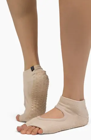 LUTAVA Antimicrobial Grip Ankle Socks