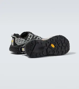 Hoka One One Speedgoat 2 Sneakers - Black