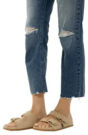 SILVER JEANS CO. Avery Curvy Distressed Crop Straight Leg Jeans