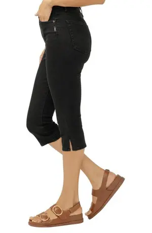 SILVER JEANS CO. Isbister Modern Capri Jeans - Black